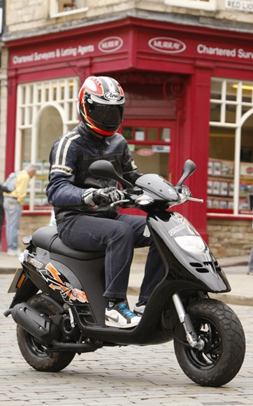 Piaggio Typhoon 50 (1993-2020) Review | Specs & Prices