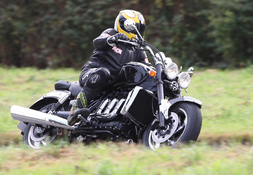 TRIUMPH ROCKET III (2009-2017) Review | Specs & Prices