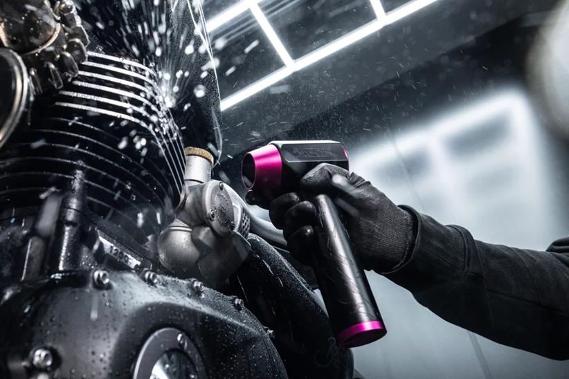 Muc-Off launch It Blows! XL air blaster for motorcycles