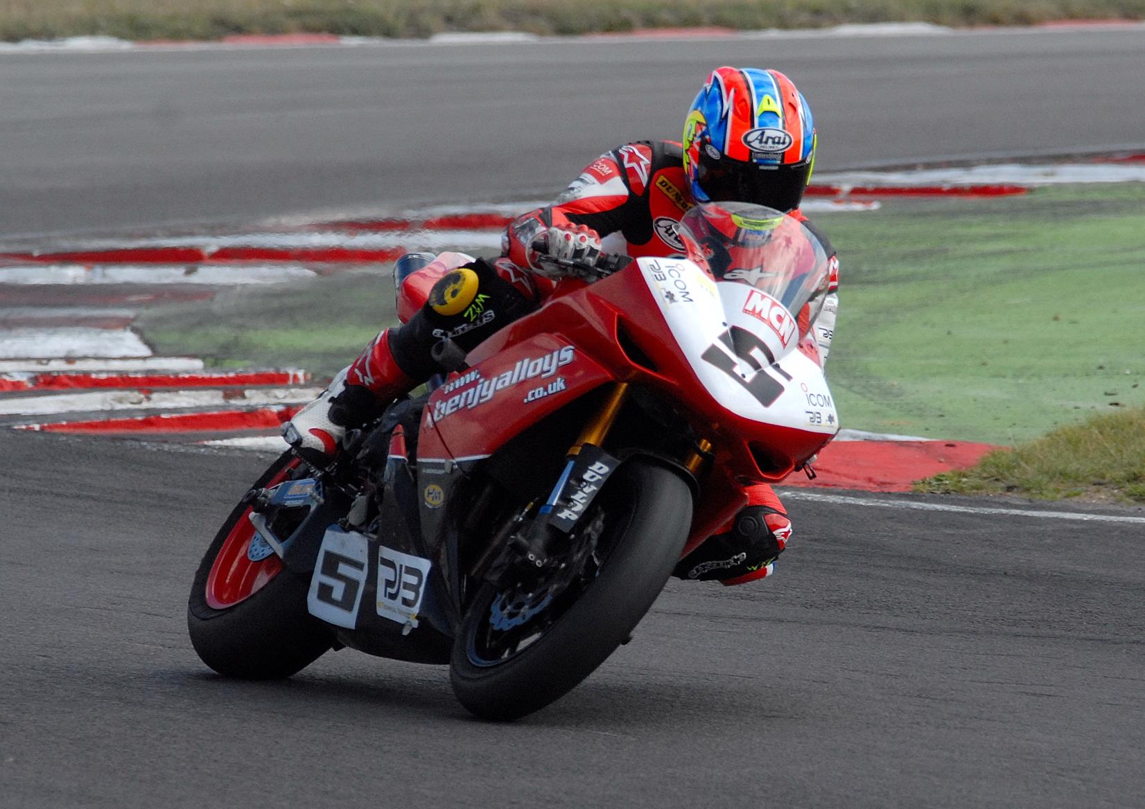 Michael Neeves race blog MRO Powerbike round 7: Snetterton 5/6 Sep