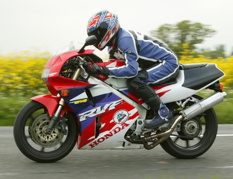 HONDA RVF400 (1994-1996) Review | Speed, Specs & Prices