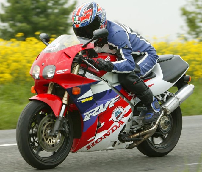 HONDA RVF400 (1994-1996) Review | Speed, Specs & Prices
