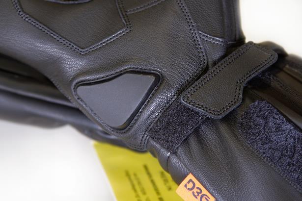 Merlin's new Calton winter gloves