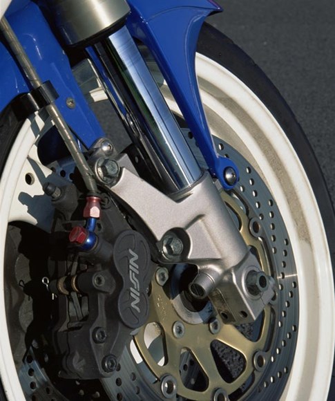 SUZUKI GSX-R400 (1990-1996) Review | Specs & Prices