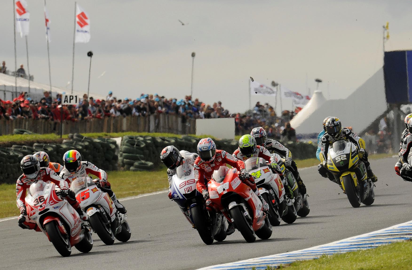 Australia MotoGP: Nicky Hayden suffers more first lap misery