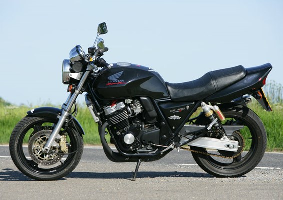 HONDA CB400 (1992-on) Review | Speed, Specs & Prices