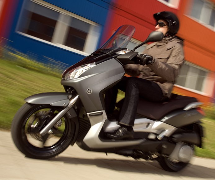 YAMAHA XMAX 250 (2004-2017) Review | Speed, Specs & Prices