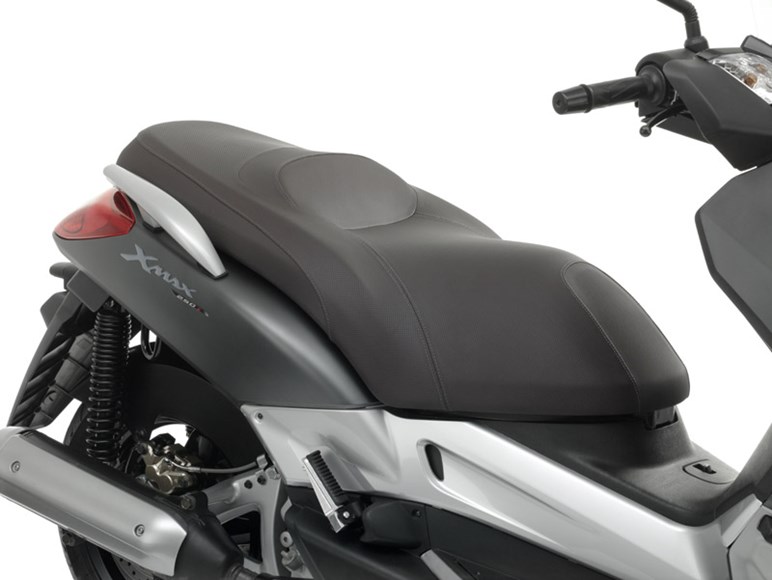 YAMAHA XMAX 250 (2004-2017) Review | Speed, Specs & Prices | MCN