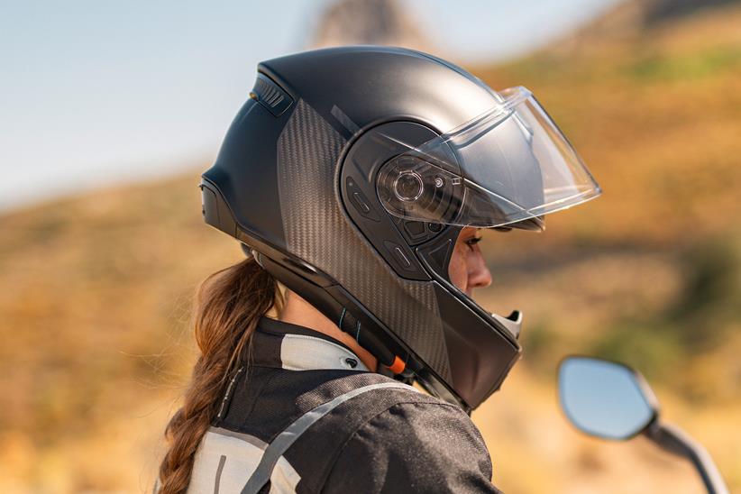 Cardo's new noise cancelling helmet coming this summer