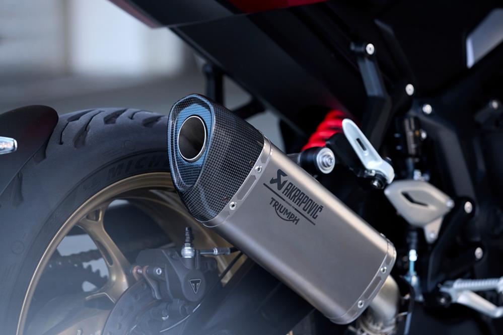 Triumph launch new £9195 Trident 800 triple for 2026