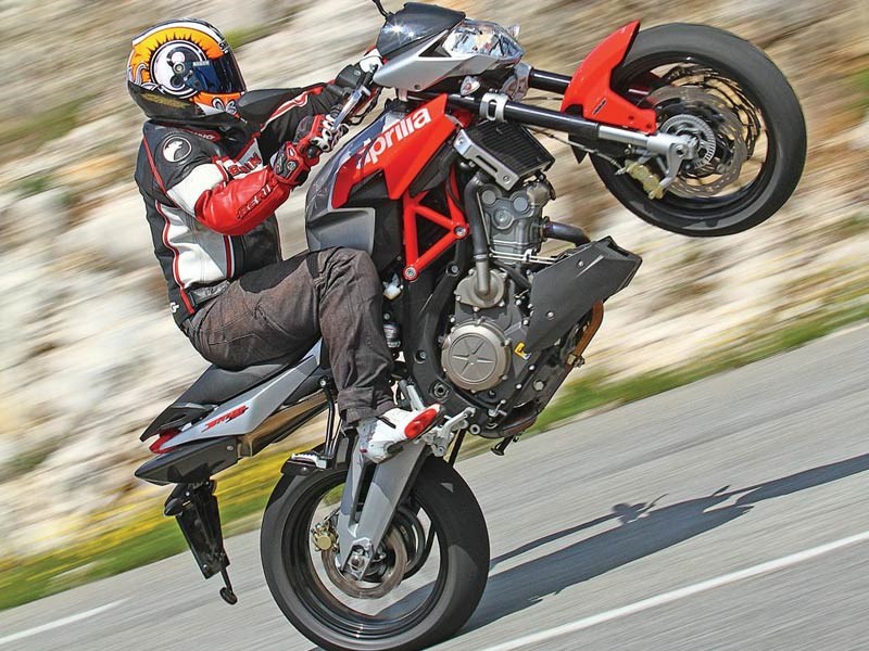 APRILIA SHIVER 750 (2010-on) Review | Specs & Prices