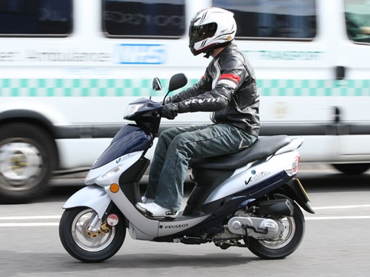 PEUGEOT V-CLIC 50 (2007-on) Review | Specs & Prices