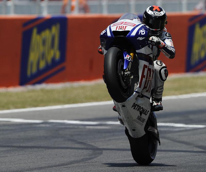 Catalunya MotoGP: Faultless Jorge Lorenzo stretches title lead