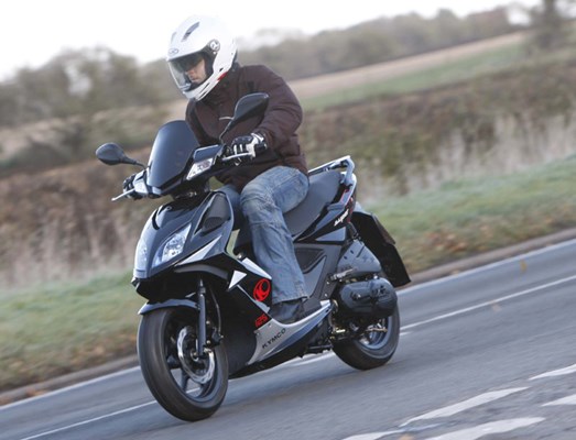 KYMCO SUPER 8 125 (2010-on) Review | Specs & Prices