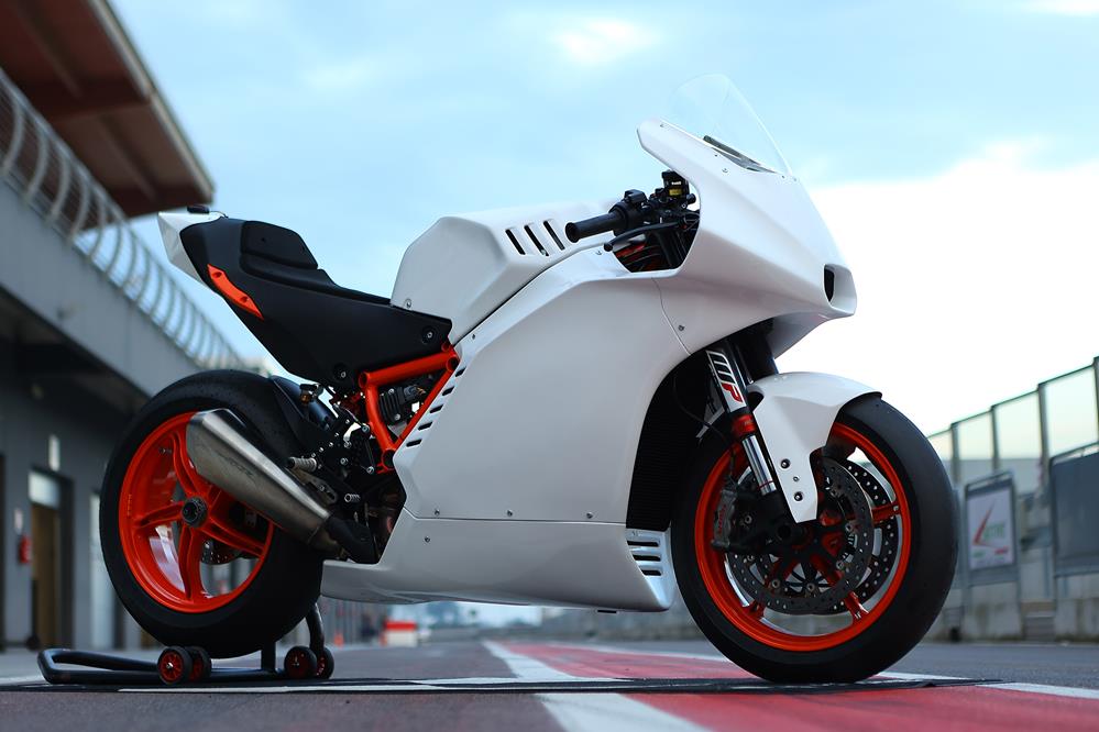 Krämer kit transforms KTM Super Duke Rs into superbikes