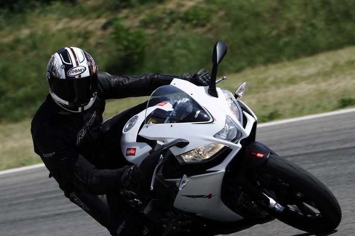 Aprilia RS4 125 (2011-2016) Review | Speed, Specs & Prices