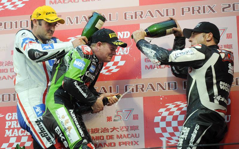 Stuart Easton wins at Macau