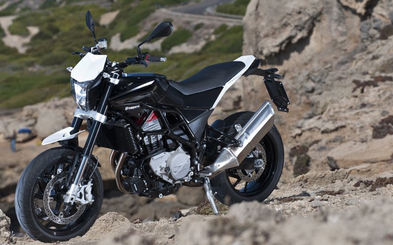 Husqvarna Nuda 900 Leovince