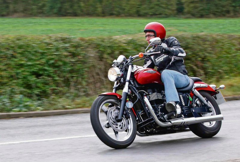 TRIUMPH SPEEDMASTER (2011-2017) Review | Specs & Prices