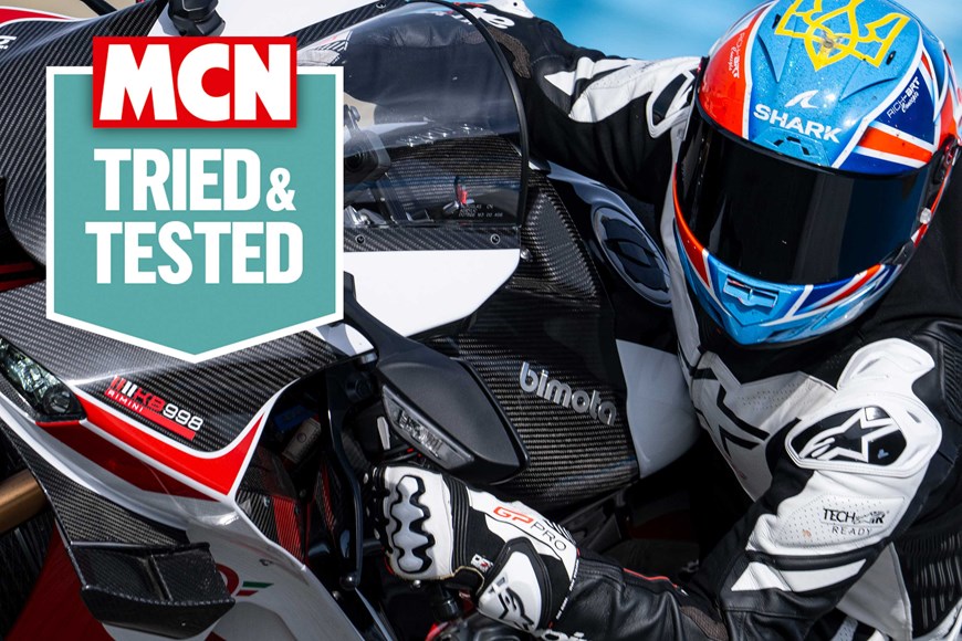 These Alpinestars GP Pro R4 gloves are comfortable from the get go