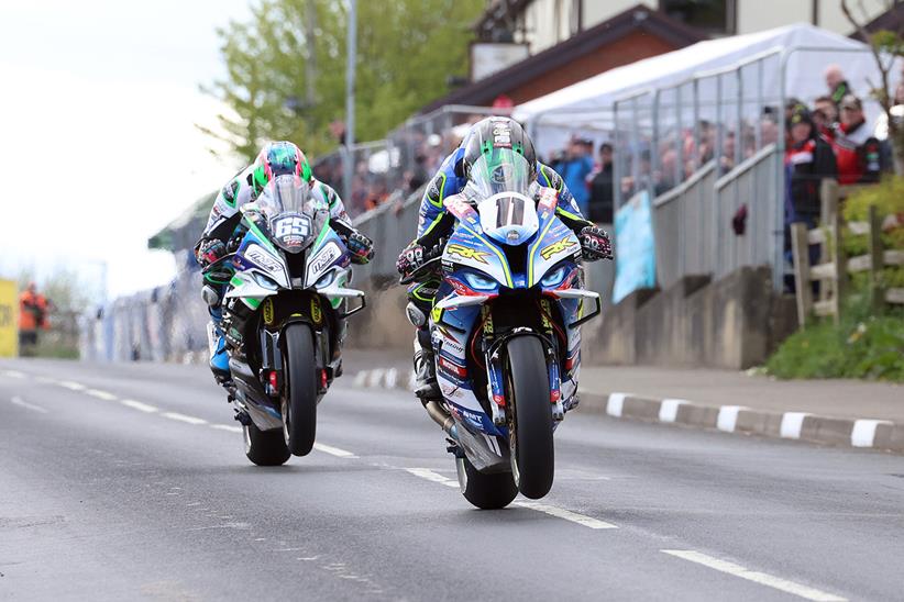 Roads: Dominic Herbertson confirms 1000cc Isle of Man TT plans with KTS ...
