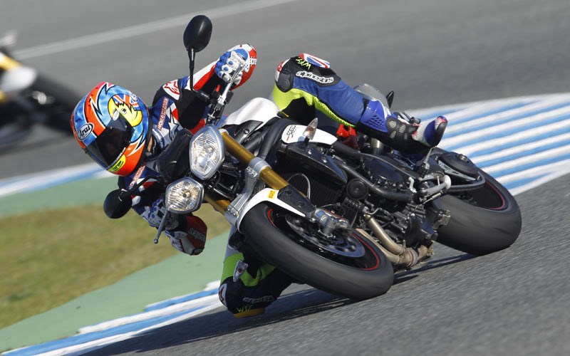 TRIUMPH SPEED TRIPLE 1050 R (2012 - on) Review