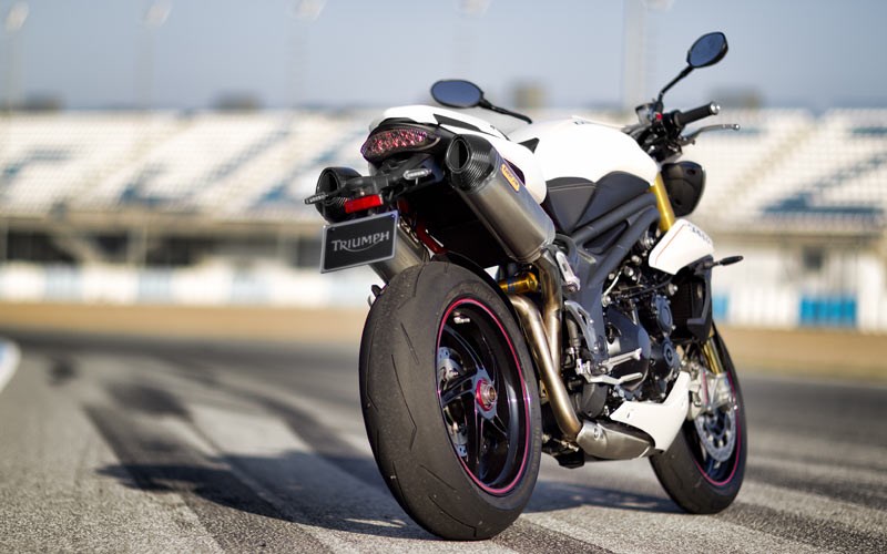 TRIUMPH SPEED TRIPLE 1050 R (2012 - on) Review