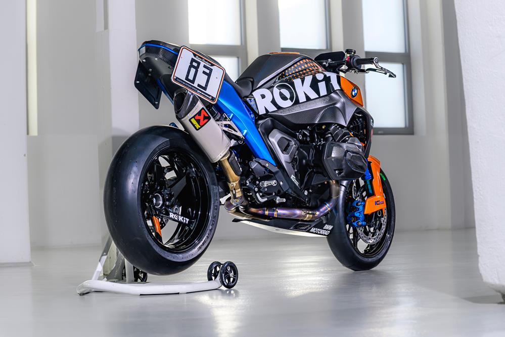 BMW R1300R race bike turns heads at the Daytona 200