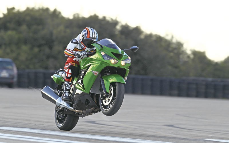 KAWASAKI ZZR1400 (2012 - 2020) Review