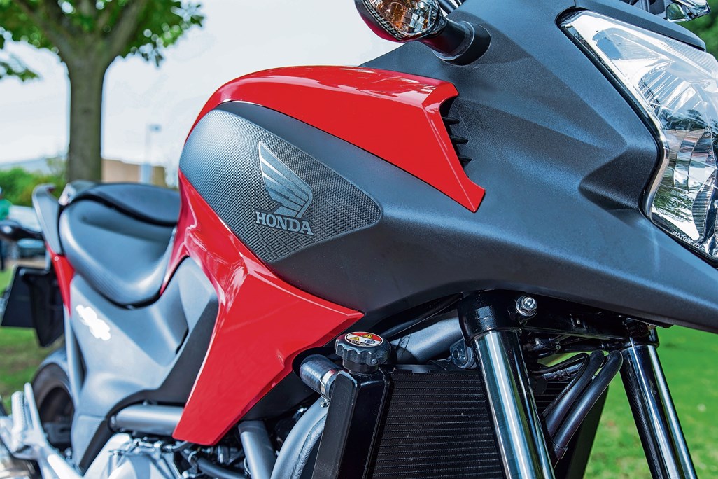 HONDA NC700X (2012-2013) Review | Speed, Specs & Prices