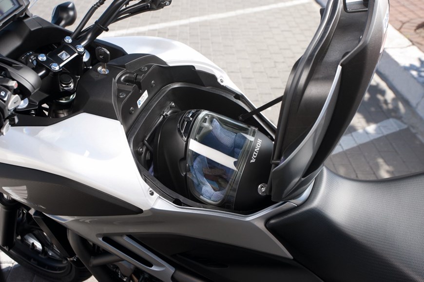 HONDA NC700X (2012-2013) Review | Speed, Specs & Prices