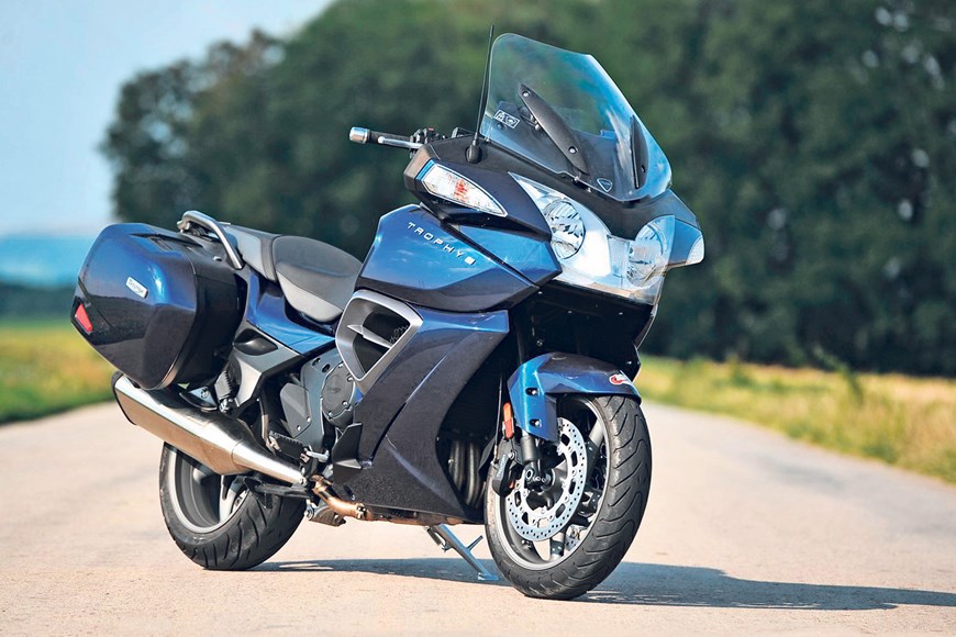 Triumph Trophy 1200 SE (2012-2017) Review, Specs & Prices