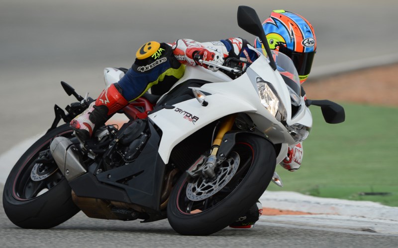 Triumph Daytona 675 R (2013-2018) Review, Specs & Prices