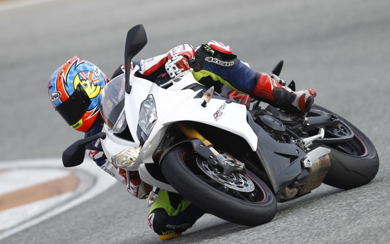 Triumph Daytona 675 R (2013-2018) Review, Specs & Prices