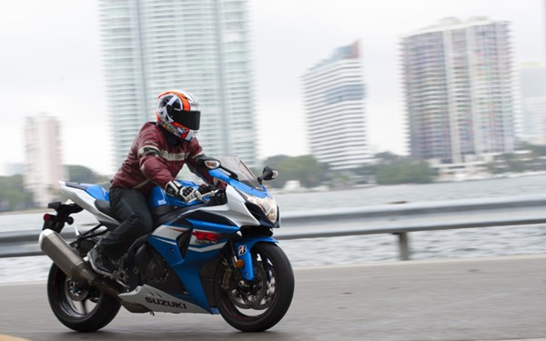 SUZUKI GSX-R1000 (2012-2016) Review | Speed, Specs & Prices