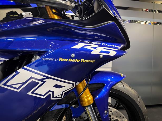 One-off Yamaha R6 features a crossplane crank like the R1