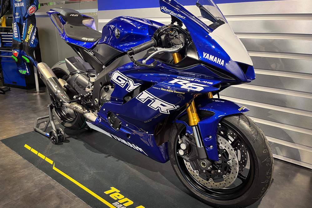 One-off Yamaha R6 features a crossplane crank like the R1