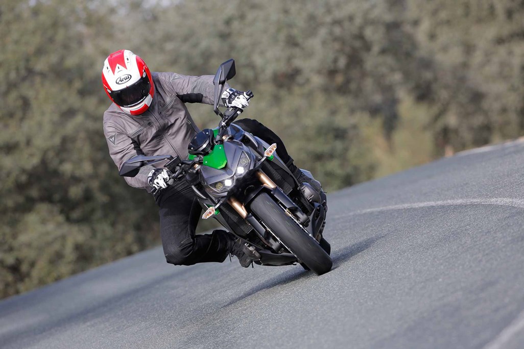 2014-2017 Kawasaki Z1000 Buyers Guide | Speed, Specs & Prices