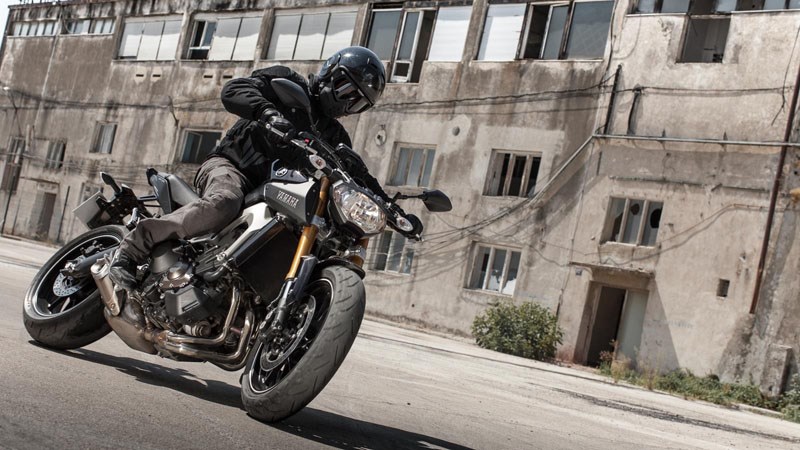 YAMAHA MT-09 (2013-2020) Review | Speed, Specs & Prices