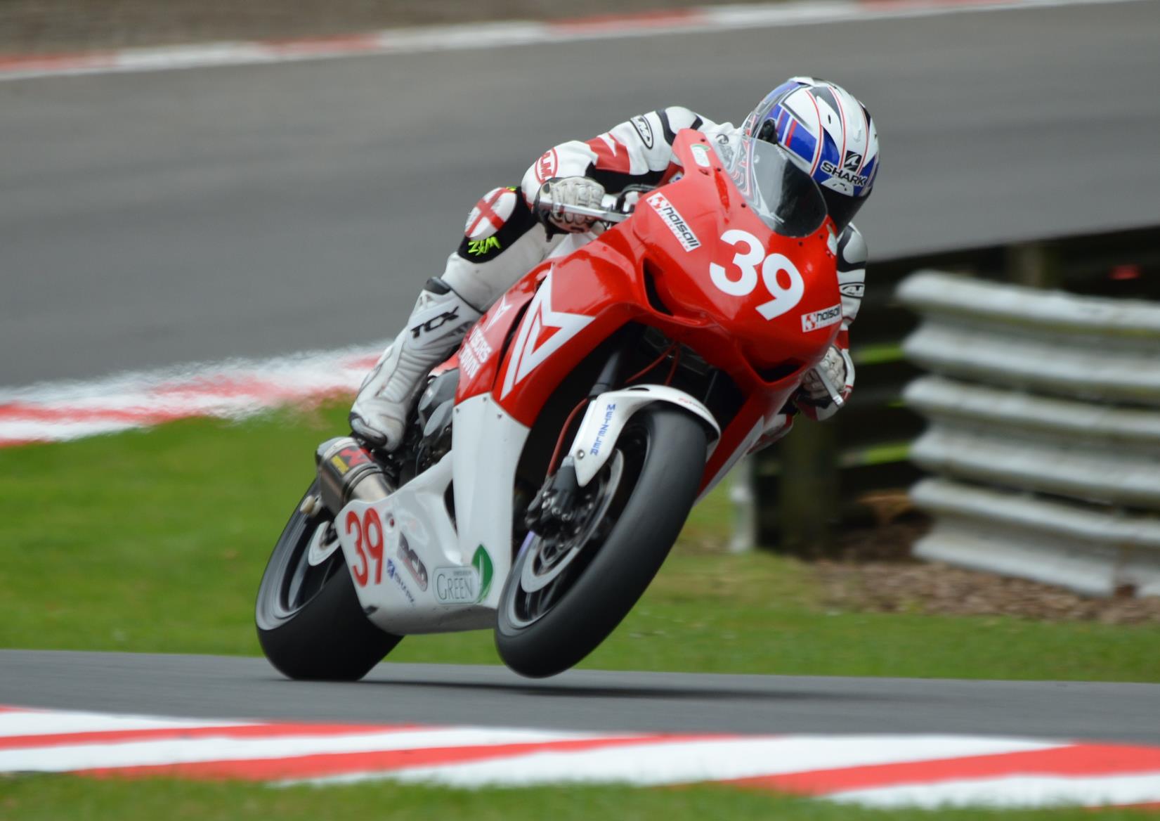 Brands Hatch BSB action
