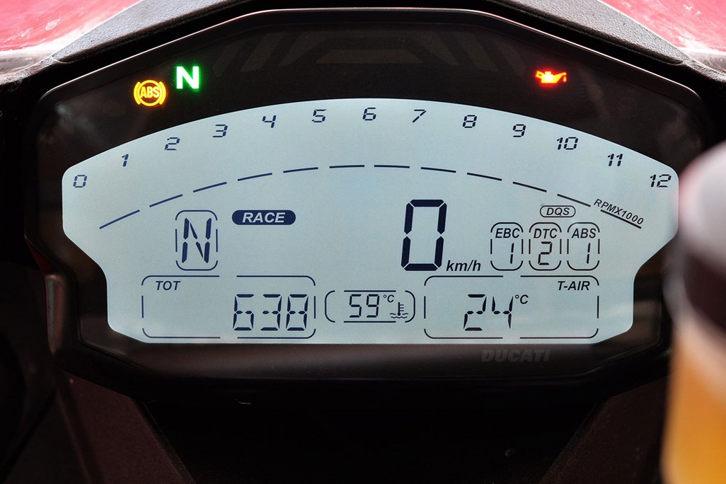 DUCATI 899 PANIGALE (2013-2016) Review | Specs & Prices