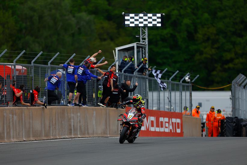 BSB Oulton Park: Kyle Ryde dominates to win season opener onboard the ...