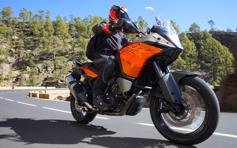 KTM 1190 ADVENTURE (2013-on) Review | Specs & Prices