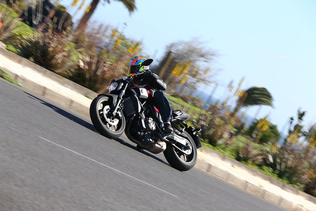 YAMAHA MT-07 (2014-2018) Review | Speed, Specs & Prices