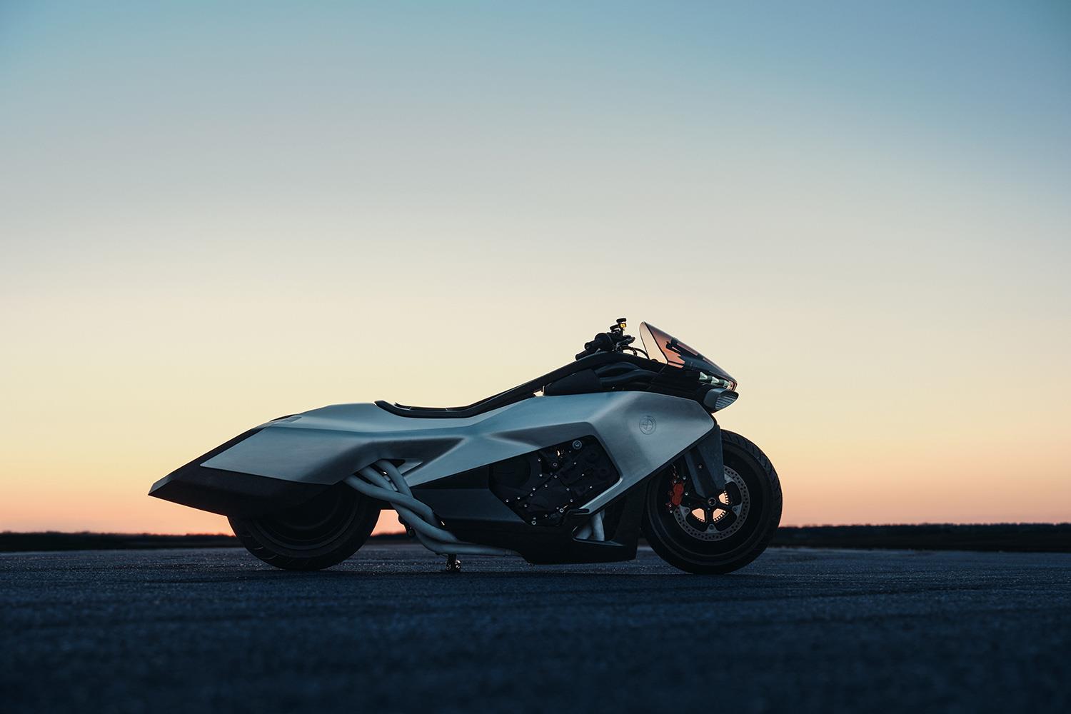 BMW K18 concept previews future six-cylinder bagger