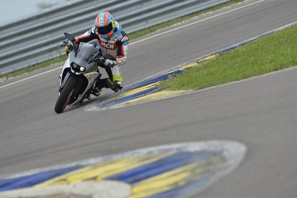 KTM RC 390 (2014-2020) Review | Owner & Expert Ratings