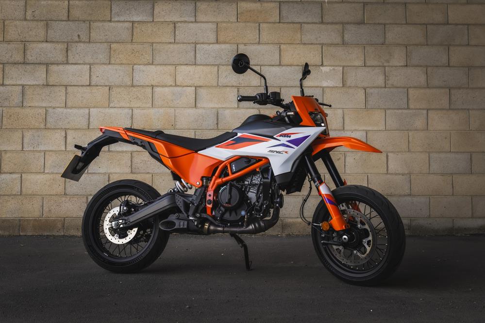 2025-on KTM 390 SMC-R review | Fast, flickable, and a riot