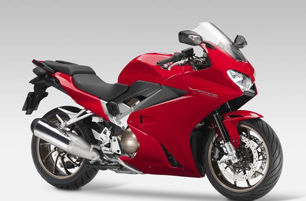2014 - 2021 Honda VFR 800 VTEC Review | Specs & Prices