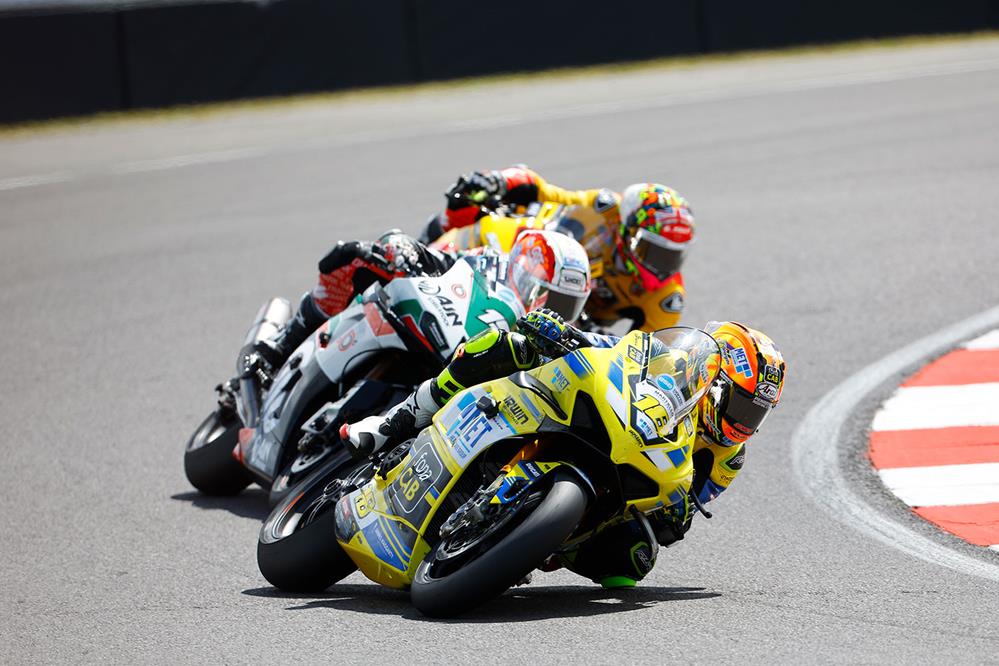Andrew Irwin fractures right humerus in Knockhill test crash