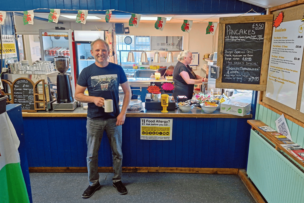 Billy Jeans, Holywell | MCN Pit Stop
